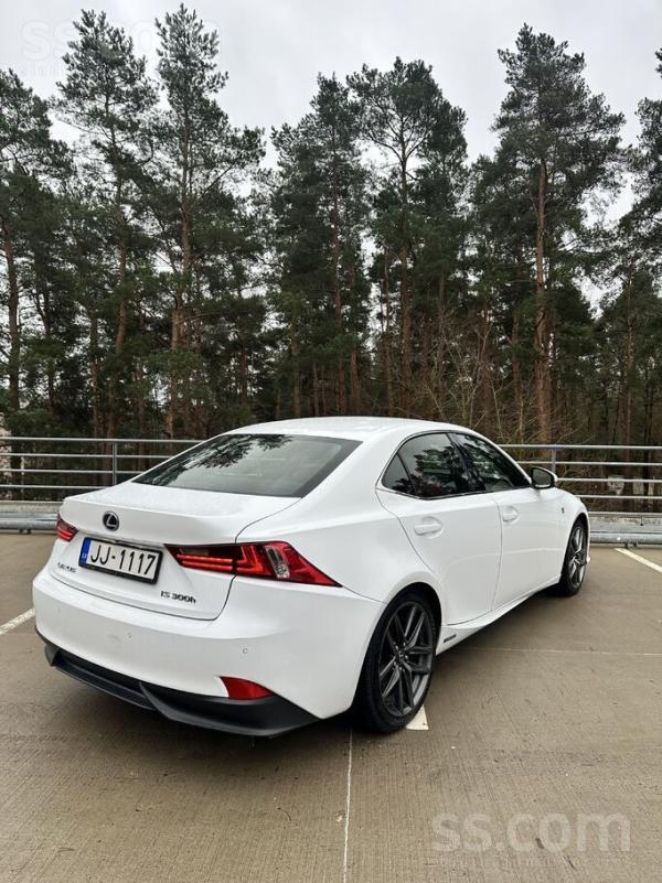 Balts Lexus IS 2013 Rīga, ar dzinēja tilpumu 2.50 L un nobraukumu 273 tūkst. km par 12900 €, foto 3 vietnē AUTOMOTO.COM.LV