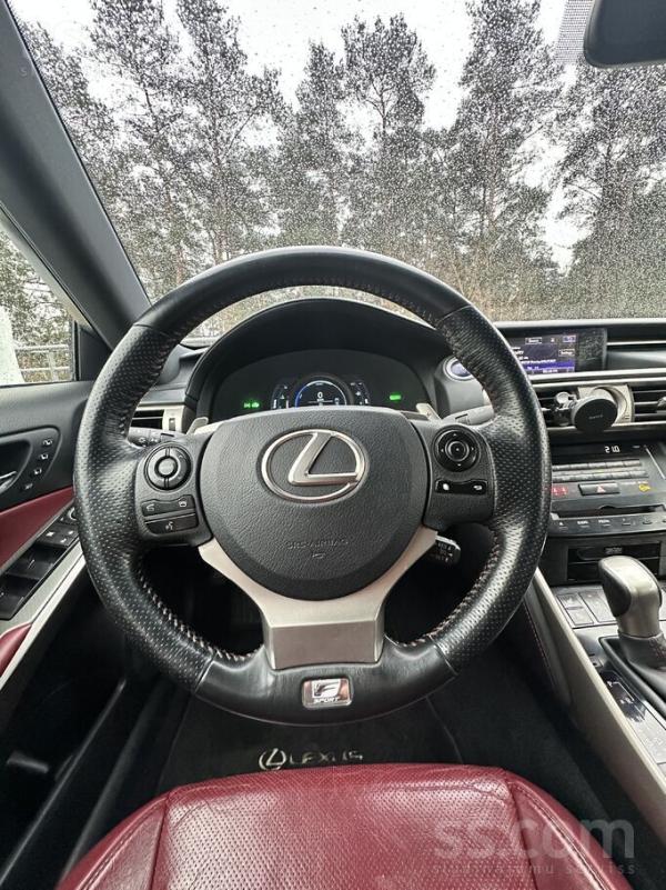 Balts Lexus IS 2013 Rīga, ar dzinēja tilpumu 2.50 L un nobraukumu 273 tūkst. km par 12900 €, foto 9 vietnē AUTOMOTO.COM.LV