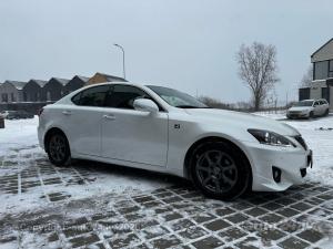 White Lexus IS 2013 in Tallinn, with an engine capacity of 2.50 L and mileage of 119 thousand km for 13900 €, photo 4 on AUTOMOTO.COM.LV