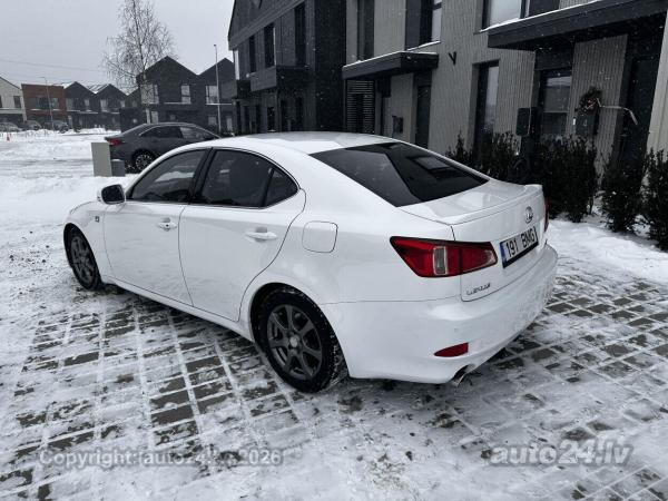 Balts Lexus IS 2013 Tallina, ar dzinēja tilpumu 2.50 L un nobraukumu 119 tūkst. km par 13900 €, foto 7 vietnē AUTOMOTO.COM.LV