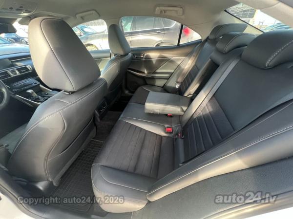 Balts Lexus IS 2013 Tallina, ar dzinēja tilpumu 2.50 L un nobraukumu 223 tūkst. km par 14699 €, foto 11 vietnē AUTOMOTO.COM.LV