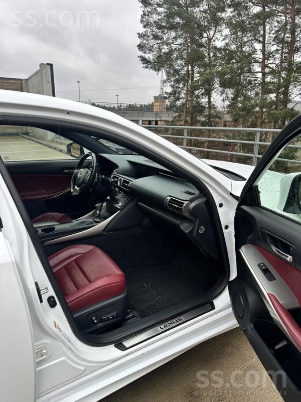 Balts Lexus IS 2013 Rīga, ar dzinēja tilpumu 2.50 L un nobraukumu 273 tūkst. km par 12500 €, foto 6 vietnē AUTOMOTO.COM.LV