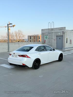 White Lexus IS 2014 in Tallinn, with an engine capacity of 2.50 L and mileage of 248 thousand km for 14300 €, photo 5 on AUTOMOTO.COM.LV