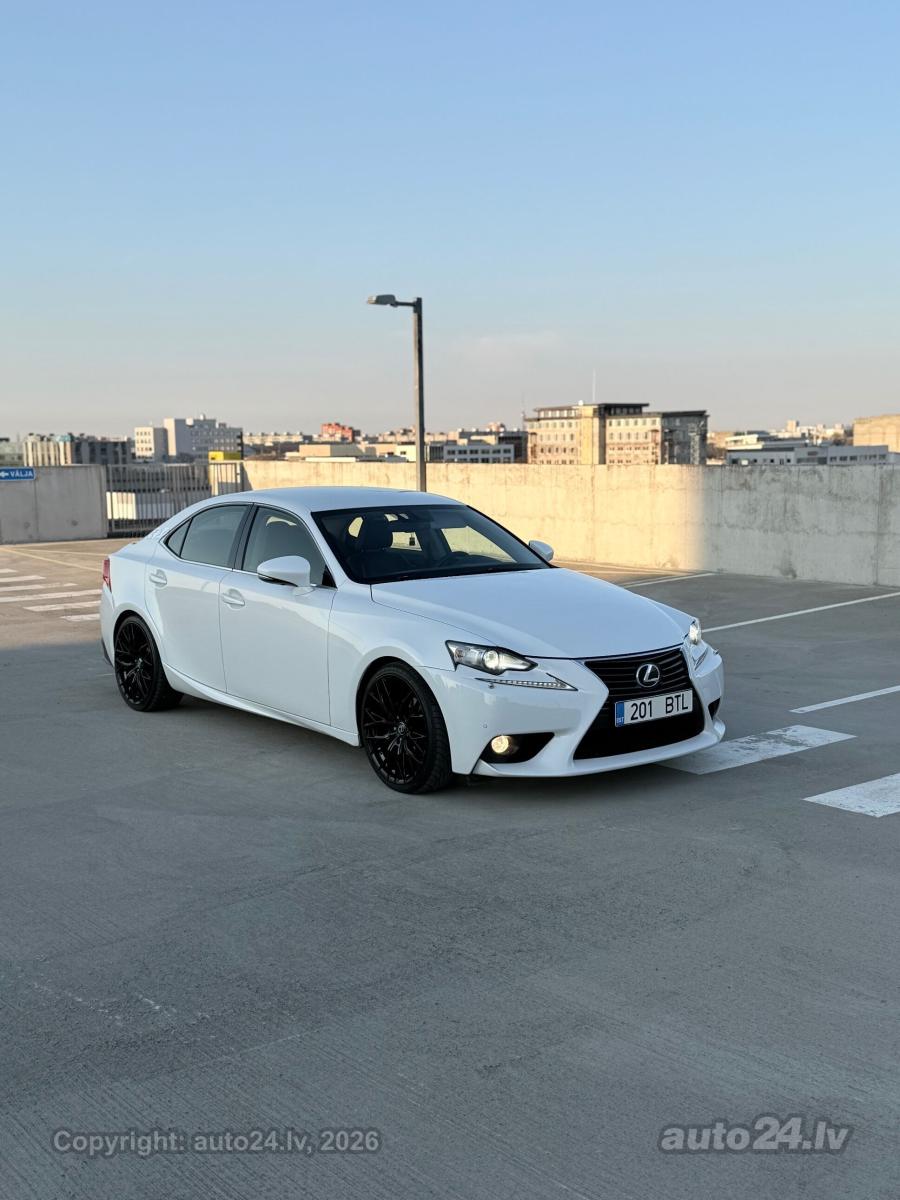 White Lexus IS 2014 in Tallinn, with an engine capacity of 2.50 L and mileage of 248 thousand km for 14300 €, photo 6 on AUTOMOTO.COM.LV