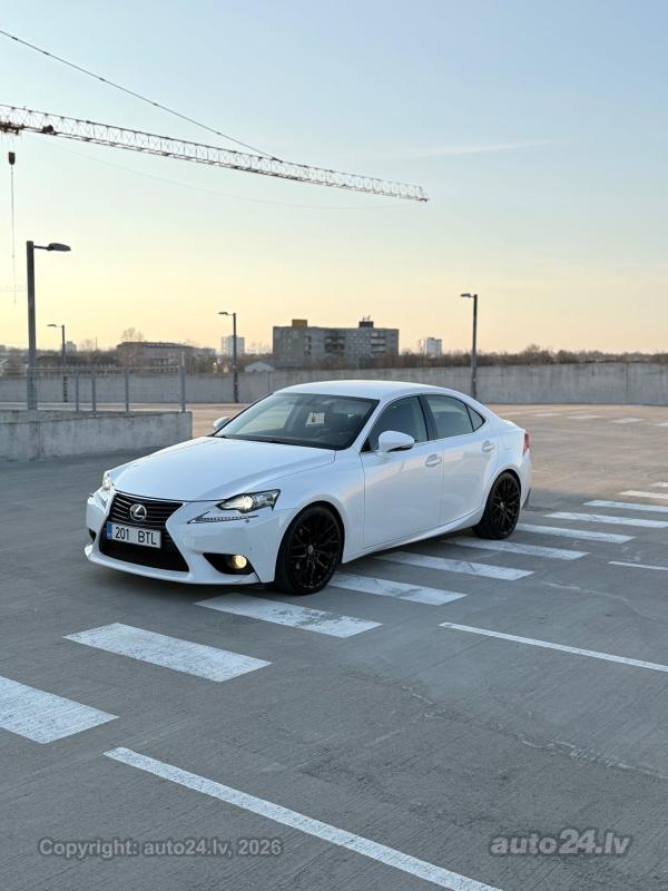 Balts Lexus IS 2014 Tallina, ar dzinēja tilpumu 2.50 L un nobraukumu 248 tūkst. km par 14300 €, foto 6 vietnē AUTOMOTO.COM.LV