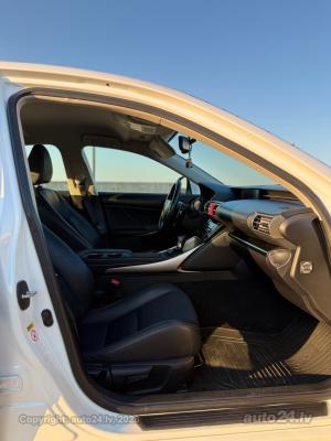 White Lexus IS 2014 in Tallinn, with an engine capacity of 2.50 L and mileage of 248 thousand km for 14300 €, photo 16 on AUTOMOTO.COM.LV