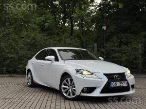 White Lexus IS 2014 in Riga, with an engine capacity of 2.50 L and mileage of 60 thousand km for 15800 €, photo 4 on AUTOMOTO.COM.LV