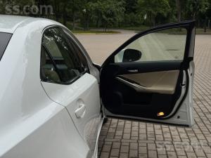 White Lexus IS 2014 in Riga, with an engine capacity of 2.50 L and mileage of 60 thousand km for 15800 €, photo 11 on AUTOMOTO.COM.LV