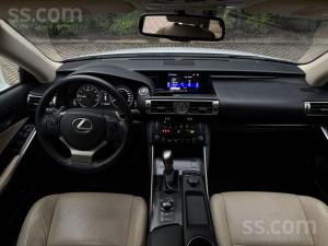 White Lexus IS 2014 in Riga, with an engine capacity of 2.50 L and mileage of 60 thousand km for 15800 €, photo 14 on AUTOMOTO.COM.LV