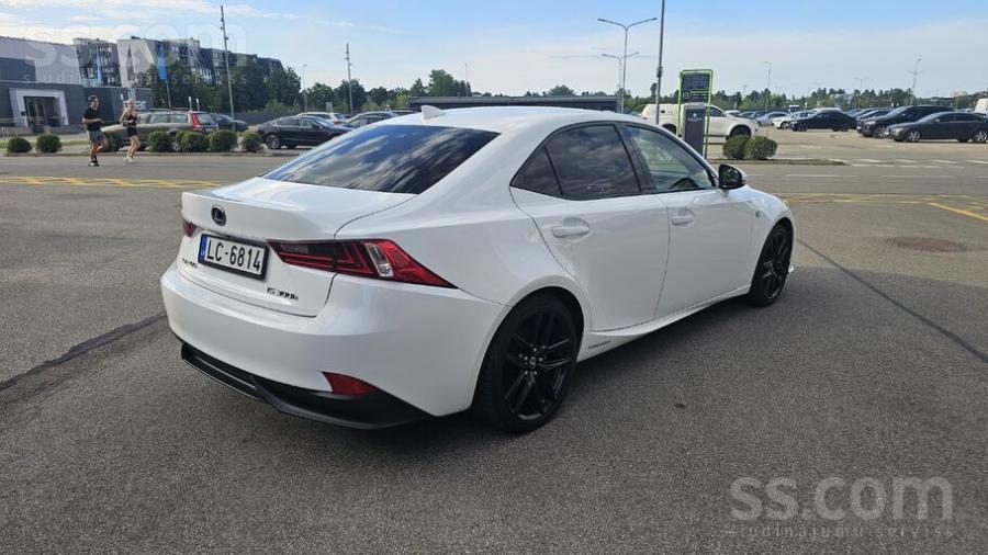 Balts Lexus IS 2014 Rīga, ar dzinēja tilpumu 2.50 L un nobraukumu 188 tūkst. km par 14988 €, foto 5 vietnē AUTOMOTO.COM.LV
