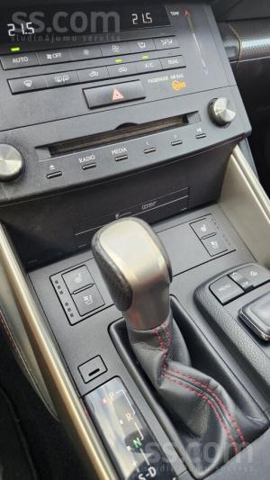 Balts Lexus IS 2014 Rīga, ar dzinēja tilpumu 2.50 L un nobraukumu 188 tūkst. km par 14988 €, foto 15 vietnē AUTOMOTO.COM.LV