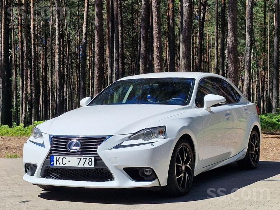 Balts Lexus IS 2015 Rīga, ar dzinēja tilpumu 3.00 L un nobraukumu 126 tūkst. km par 15500 €, foto 8 vietnē AUTOMOTO.COM.LV
