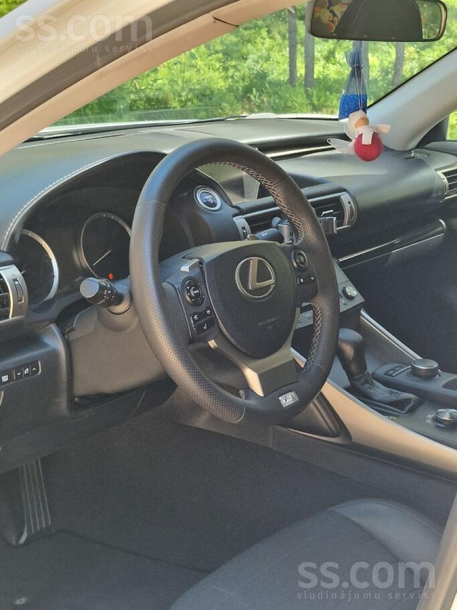 Balts Lexus IS 2015 Rīga, ar dzinēja tilpumu 3.00 L un nobraukumu 126 tūkst. km par 15500 €, foto 11 vietnē AUTOMOTO.COM.LV