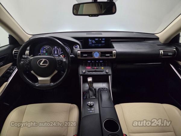 Balts Lexus IS 2016 Tallina, ar dzinēja tilpumu 2.50 L un nobraukumu 168 tūkst. km par 14900 €, foto 7 vietnē AUTOMOTO.COM.LV