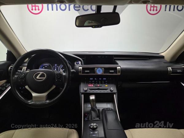 Balts Lexus IS 2016 Tallina, ar dzinēja tilpumu 2.50 L un nobraukumu 168 tūkst. km par 14900 €, foto 8 vietnē AUTOMOTO.COM.LV