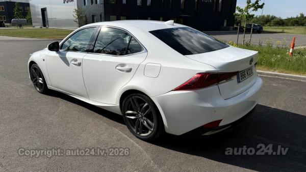 Balts Lexus IS 2017 Tallina, ar dzinēja tilpumu 2.50 L un nobraukumu 142 tūkst. km par 19900 €, foto 4 vietnē AUTOMOTO.COM.LV