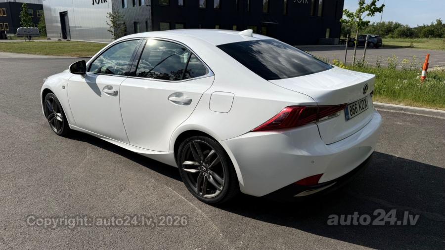 Balts Lexus IS 2017 Tallina, ar dzinēja tilpumu 2.50 L un nobraukumu 142 tūkst. km par 19900 €, foto 5 vietnē AUTOMOTO.COM.LV
