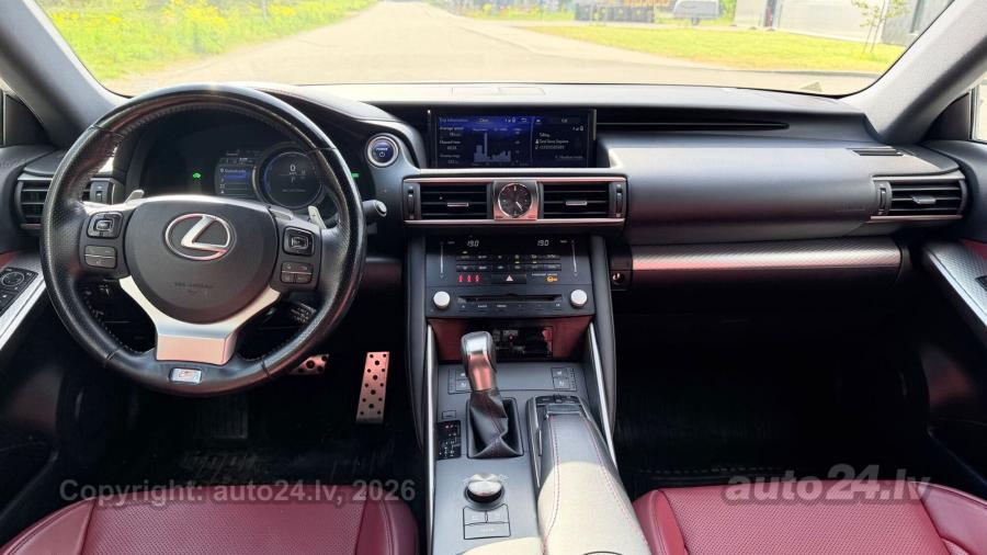 Balts Lexus IS 2017 Tallina, ar dzinēja tilpumu 2.50 L un nobraukumu 142 tūkst. km par 19900 €, foto 6 vietnē AUTOMOTO.COM.LV