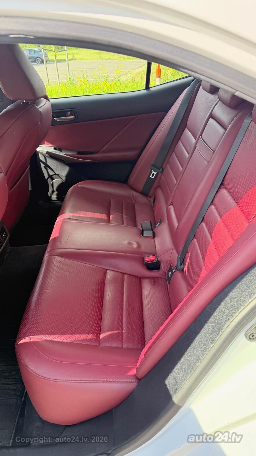 Balts Lexus IS 2017 Tallina, ar dzinēja tilpumu 2.50 L un nobraukumu 142 tūkst. km par 19900 €, foto 7 vietnē AUTOMOTO.COM.LV