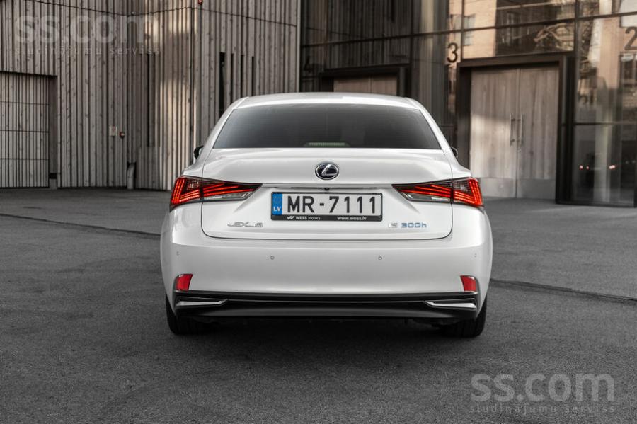 Balts Lexus IS 2020 Rīga, ar dzinēja tilpumu 2.50 L un nobraukumu 70 tūkst. km par 25555 €, foto 5 vietnē AUTOMOTO.COM.LV