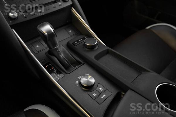 Balts Lexus IS 2020 Rīga, ar dzinēja tilpumu 2.50 L un nobraukumu 70 tūkst. km par 25555 €, foto 10 vietnē AUTOMOTO.COM.LV