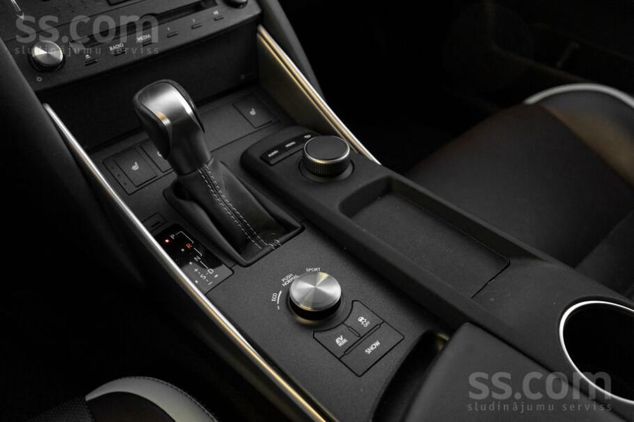 Balts Lexus IS 2020 Rīga, ar dzinēja tilpumu 2.50 L un nobraukumu 70 tūkst. km par 25555 €, foto 11 vietnē AUTOMOTO.COM.LV