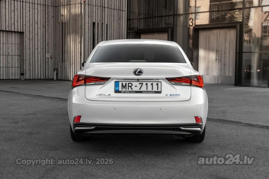 Balts Lexus IS 2020 Rīga, ar dzinēja tilpumu 2.50 L un nobraukumu 70 tūkst. km par 25555 €, foto 5 vietnē AUTOMOTO.COM.LV