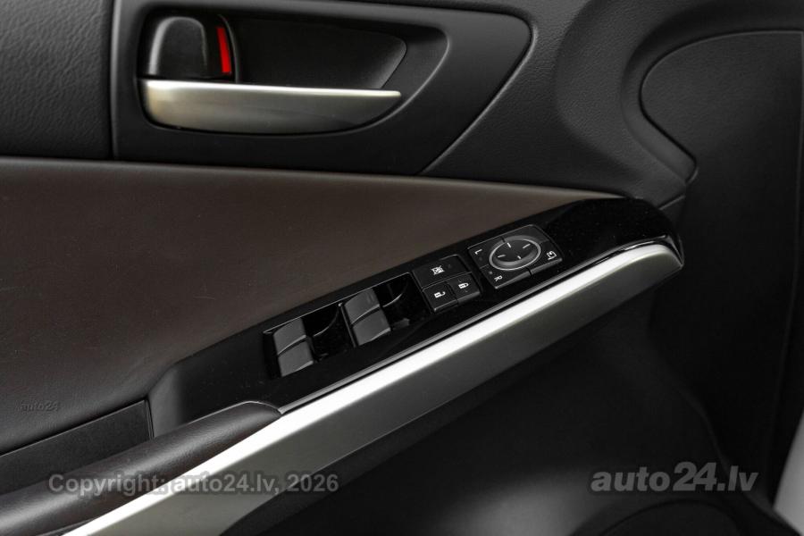 Balts Lexus IS 2020 Rīga, ar dzinēja tilpumu 2.50 L un nobraukumu 70 tūkst. km par 25555 €, foto 13 vietnē AUTOMOTO.COM.LV