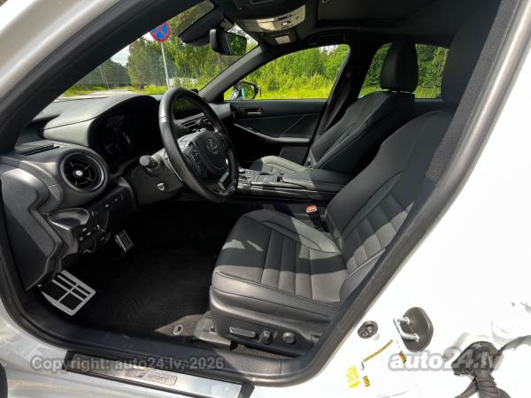 White Lexus IS 2024 in Tallinn, with an engine capacity of 5.00 L and mileage of 16 thousand km for 65000 €, photo 9 on AUTOMOTO.COM.LV