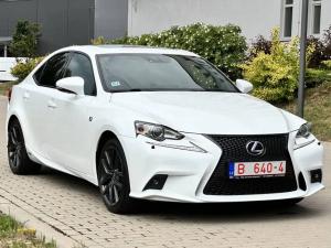 White Lexus IS 2013 in Riga, with an engine capacity of 3.00 L and mileage of 223 thousand km for 15490 €, photo 4 on AUTOMOTO.COM.LV