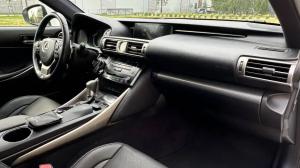 White Lexus IS 2013 in Riga, with an engine capacity of 3.00 L and mileage of 223 thousand km for 15490 €, photo 12 on AUTOMOTO.COM.LV