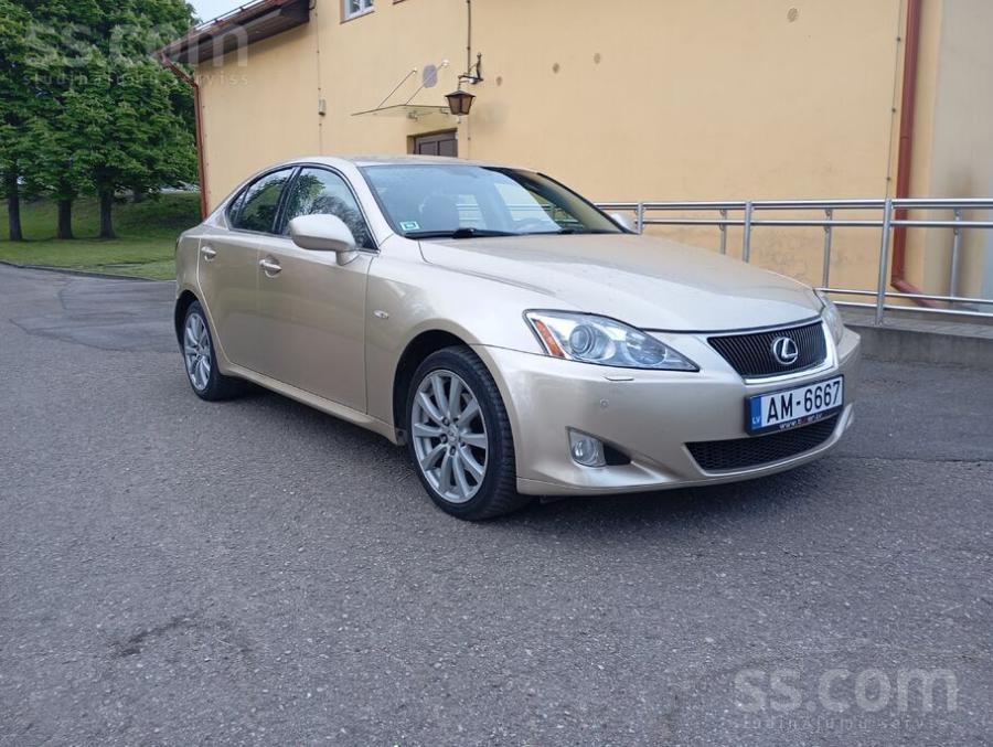 Yellow Lexus IS 2006 in Liepaja, with an engine capacity of 2.20 L and mileage of 288 thousand km for 3795 €, photo 1 on AUTOMOTO.COM.LV