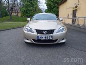 Yellow Lexus IS 2006 in Liepaja, with an engine capacity of 2.20 L and mileage of 288 thousand km for 3795 €, photo 2 on AUTOMOTO.COM.LV