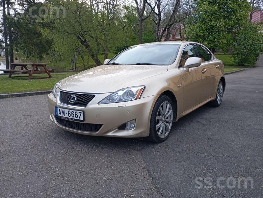 Yellow Lexus IS 2006 in Liepaja, with an engine capacity of 2.20 L and mileage of 288 thousand km for 3795 €, photo 3 on AUTOMOTO.COM.LV