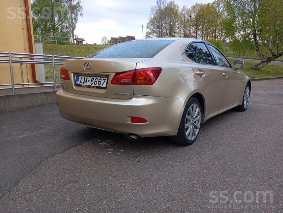 Yellow Lexus IS 2006 in Liepaja, with an engine capacity of 2.20 L and mileage of 288 thousand km for 3795 €, photo 4 on AUTOMOTO.COM.LV