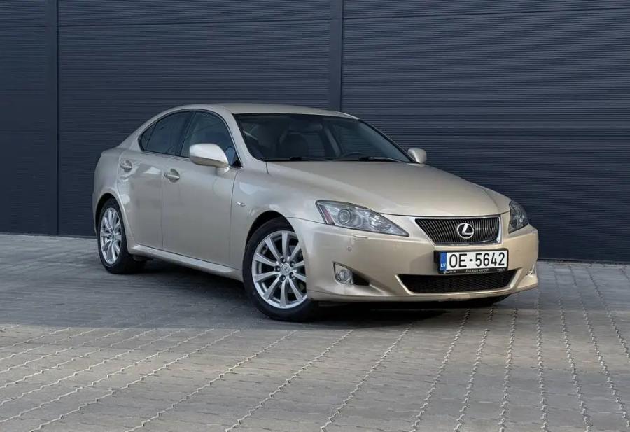 Dzeltens Lexus IS 2006 Rīga, ar dzinēja tilpumu 2.50 L un nobraukumu 216 tūkst. km par 4500 €, foto 5 vietnē AUTOMOTO.COM.LV