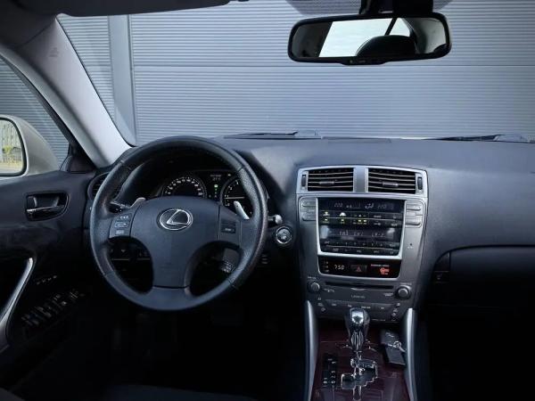 Dzeltens Lexus IS 2006 Rīga, ar dzinēja tilpumu 2.50 L un nobraukumu 216 tūkst. km par 4500 €, foto 10 vietnē AUTOMOTO.COM.LV