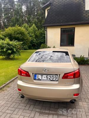 Yellow Lexus IS 2006 in Riga, with an engine capacity of 2.50 L and mileage of 265 thousand km for 2000 €, photo 3 on AUTOMOTO.COM.LV
