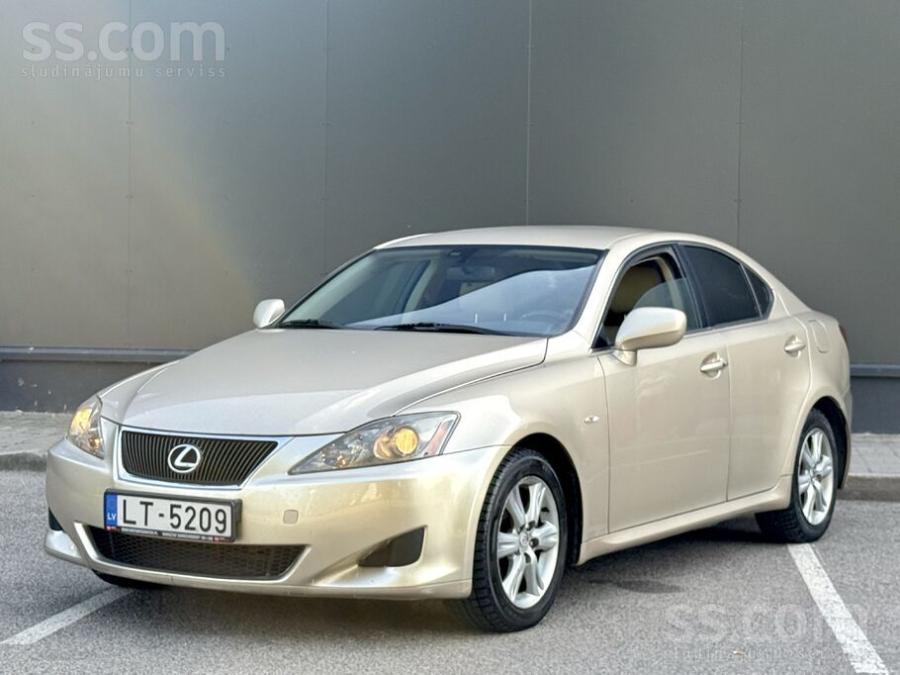 Yellow Lexus IS 2006 in Riga, with an engine capacity of 2.50 L and mileage of 260 thousand km for 2650 €, photo 1 on AUTOMOTO.COM.LV