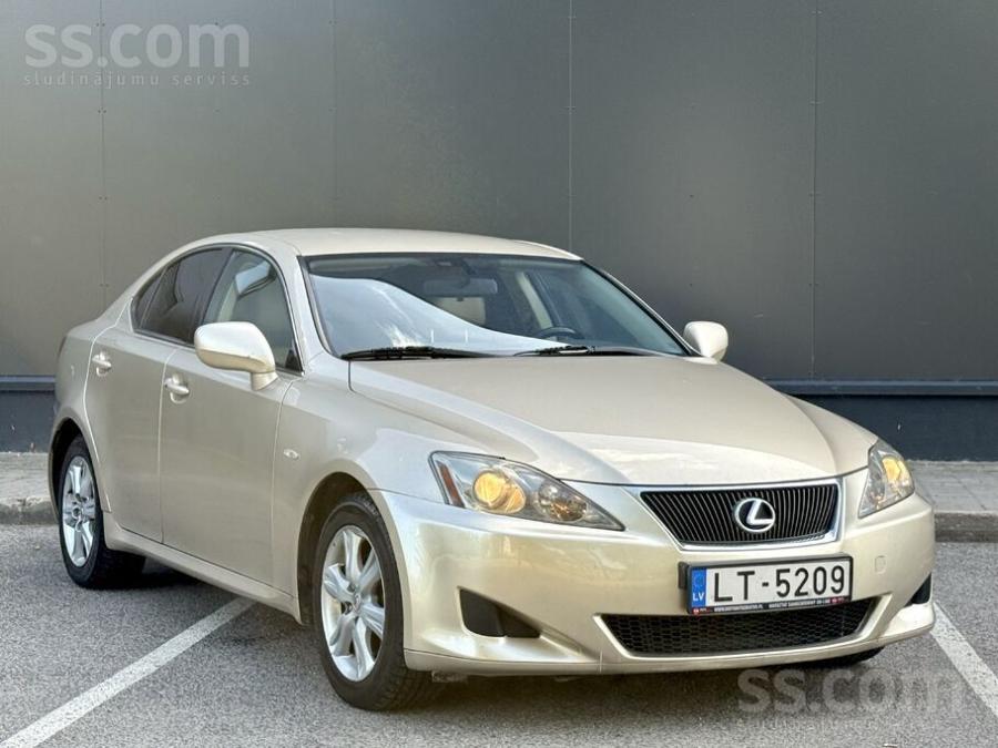 Yellow Lexus IS 2006 in Riga, with an engine capacity of 2.50 L and mileage of 260 thousand km for 2650 €, photo 3 on AUTOMOTO.COM.LV