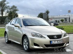Yellow Lexus IS 2006 in Riga, with an engine capacity of 2.50 L and mileage of 260 thousand km for 2600 €, photo 3 on AUTOMOTO.COM.LV