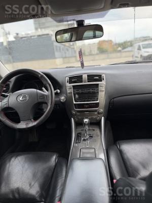 Yellow Lexus IS 2006 in Riga, with an engine capacity of 2.50 L and mileage of 291 thousand km for 3590 €, photo 15 on AUTOMOTO.COM.LV