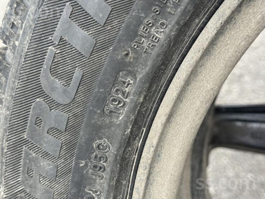 Dzeltens Lexus IS 2006 Rīga, ar dzinēja tilpumu 2.50 L un nobraukumu 240 tūkst. km par 3800 €, foto 13 vietnē AUTOMOTO.COM.LV