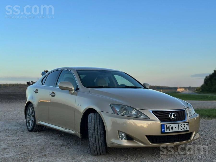 Yellow Lexus IS 2006 in Riga, with an engine capacity of 2.50 L and mileage of 300 thousand km for 2500 €, photo 3 on AUTOMOTO.COM.LV