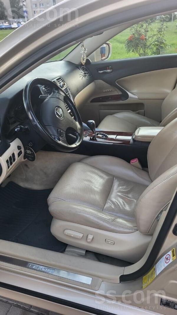 Dzeltens Lexus IS 2008 Rīga, ar dzinēja tilpumu 2.50 L un nobraukumu 203 tūkst. km par 5350 €, foto 6 vietnē AUTOMOTO.COM.LV