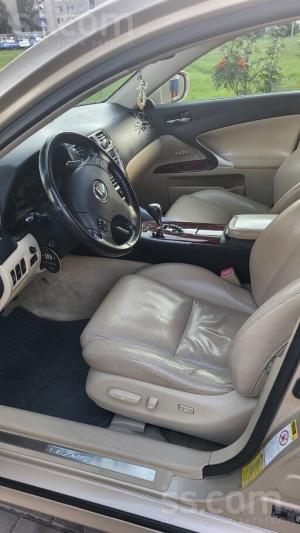 Dzeltens Lexus IS 2008 Rīga, ar dzinēja tilpumu 2.50 L un nobraukumu 203 tūkst. km par 5350 €, foto 7 vietnē AUTOMOTO.COM.LV