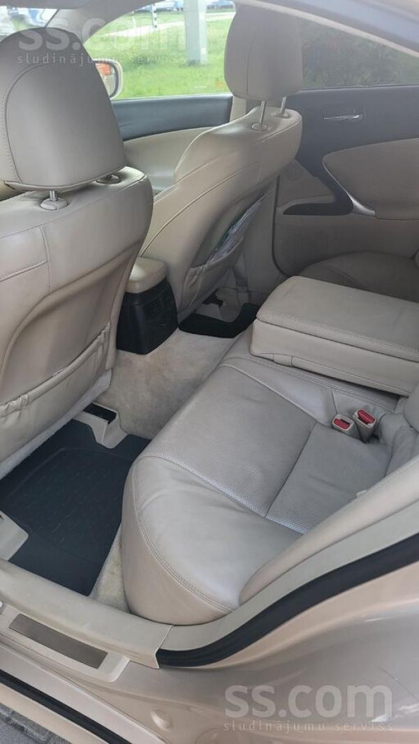 Dzeltens Lexus IS 2008 Rīga, ar dzinēja tilpumu 2.50 L un nobraukumu 203 tūkst. km par 5350 €, foto 7 vietnē AUTOMOTO.COM.LV