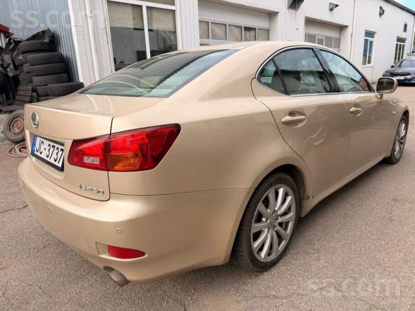 Dzeltens Lexus IS 2009 Rīga, ar dzinēja tilpumu 2.50 L un nobraukumu 268 tūkst. km par 3999 €, foto 8 vietnē AUTOMOTO.COM.LV