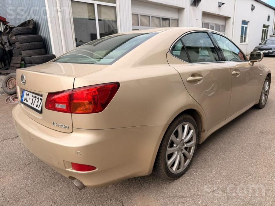 Dzeltens Lexus IS 2009 Rīga, ar dzinēja tilpumu 2.50 L un nobraukumu 268 tūkst. km par 3999 €, foto 8 vietnē AUTOMOTO.COM.LV