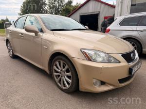 Yellow Lexus IS 2009 in Riga, with an engine capacity of 2.50 L and mileage of 268 thousand km for 3999 €, photo 1 on AUTOMOTO.COM.LV